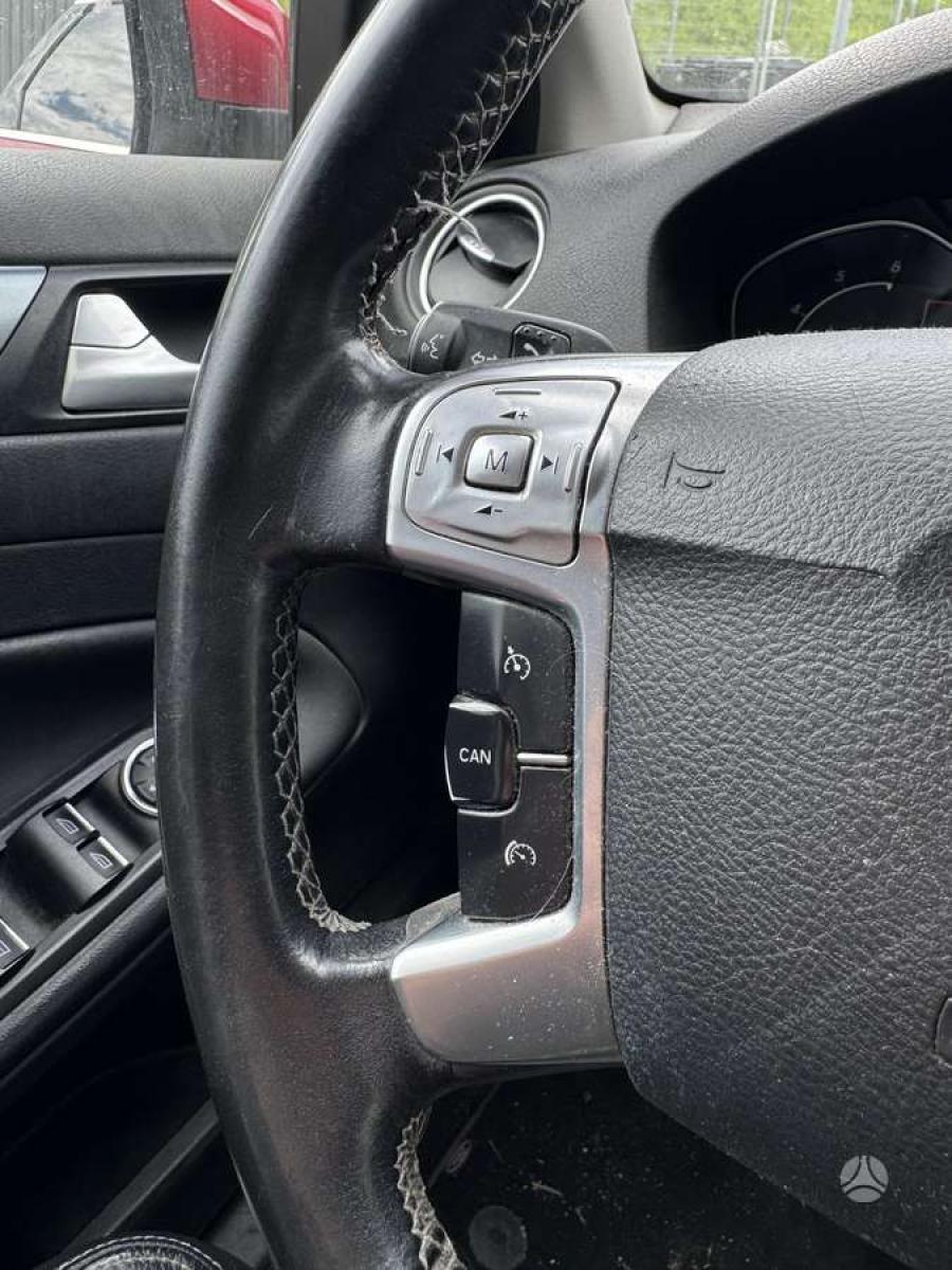 Sarkans Ford Mondeo 2013 Alīta, ar dzinēja tilpumu 2.00 L un nobraukumu 291 tūkst. km par 3950 €, foto 19 vietnē AUTOMOTO.COM.LV