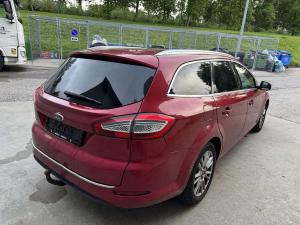 Red Ford Mondeo 2013 in Alytus, with an engine capacity of 2.00 L and mileage of 291 thousand km for 3250 €, photo 5 on AUTOMOTO.COM.LV