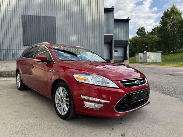 Red Ford Mondeo 2013 in Alytus, with an engine capacity of 2.00 L and mileage of 291 thousand km for 3950 €, photo 3 on AUTOMOTO.COM.LV