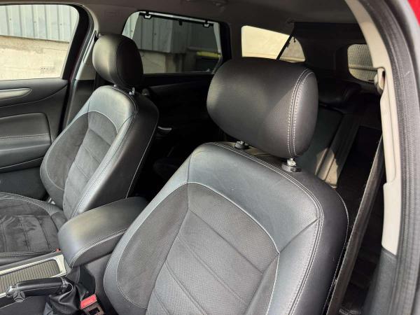 Red Ford Mondeo 2013 in Alytus, with an engine capacity of 2.00 L and mileage of 291 thousand km for 3950 €, photo 9 on AUTOMOTO.COM.LV