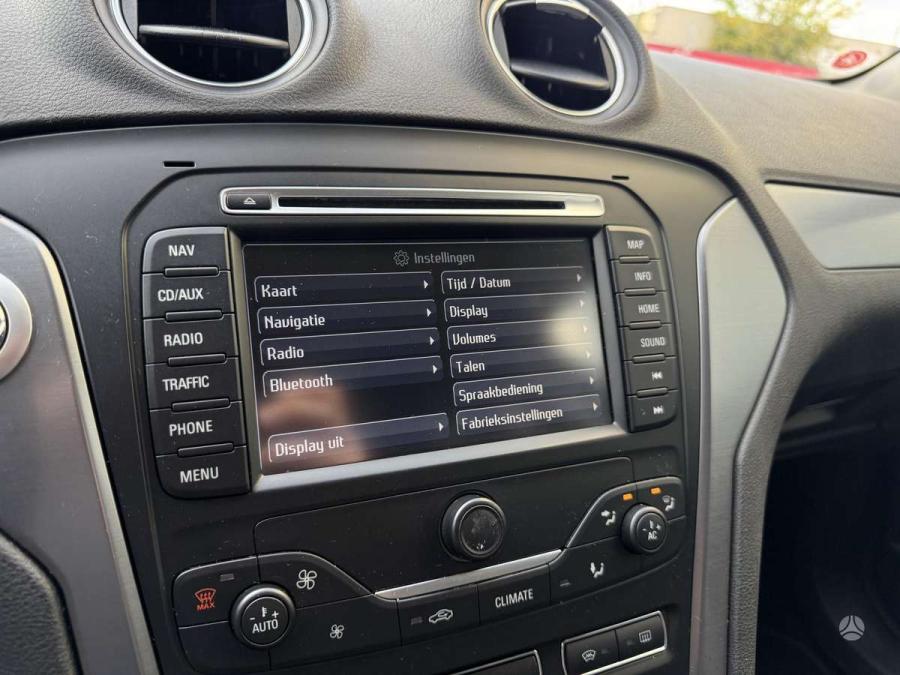Sarkans Ford Mondeo 2013 Alīta, ar dzinēja tilpumu 2.00 L un nobraukumu 291 tūkst. km par 3950 €, foto 15 vietnē AUTOMOTO.COM.LV