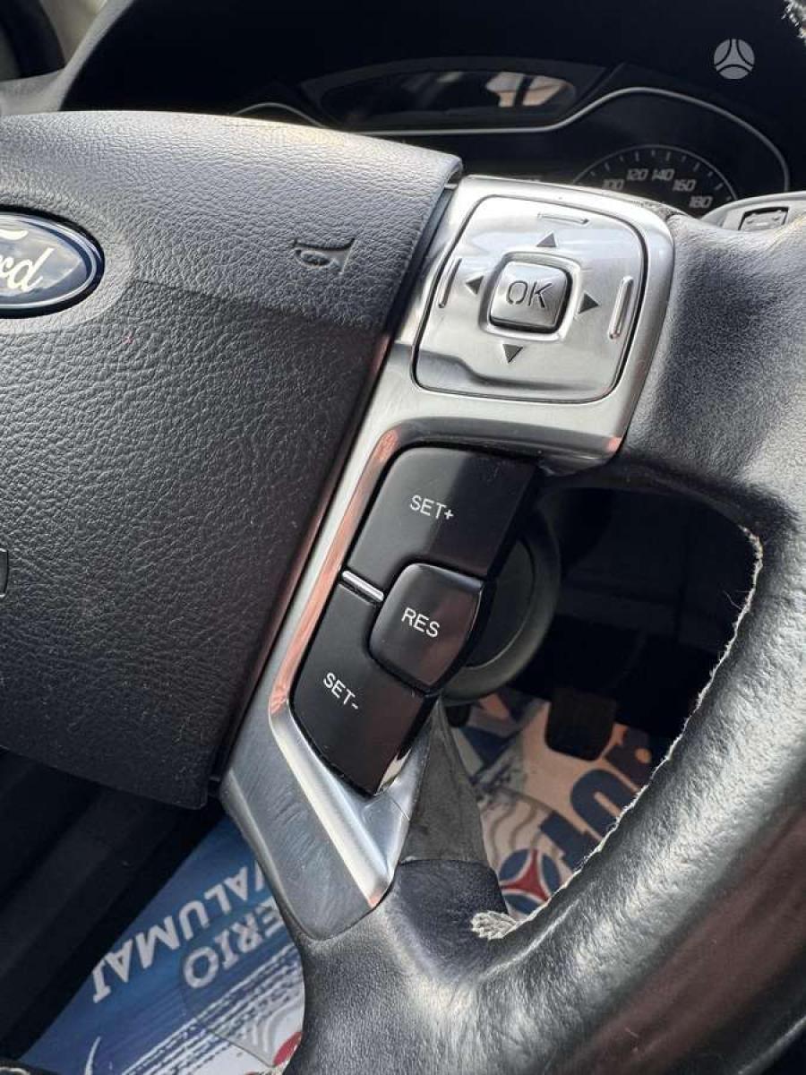 Sarkans Ford Mondeo 2013 Alīta, ar dzinēja tilpumu 2.00 L un nobraukumu 291 tūkst. km par 3950 €, foto 19 vietnē AUTOMOTO.COM.LV