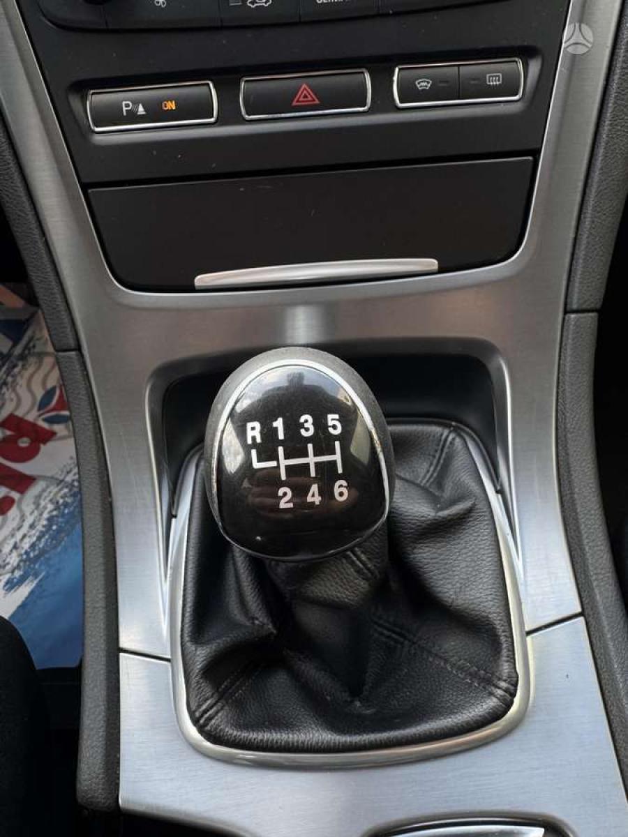 Sarkans Ford Mondeo 2013 Alīta, ar dzinēja tilpumu 2.00 L un nobraukumu 291 tūkst. km par 3950 €, foto 24 vietnē AUTOMOTO.COM.LV