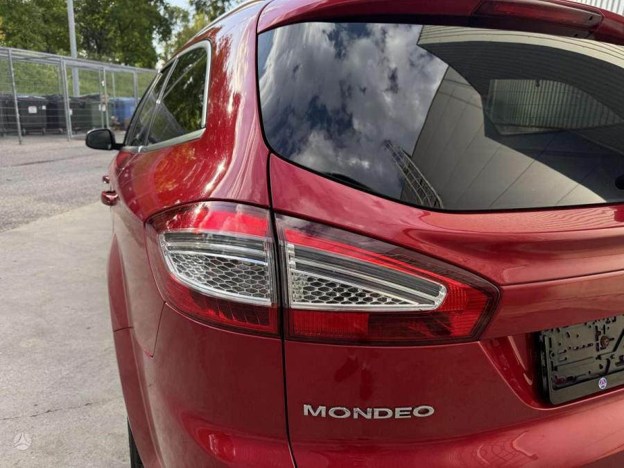 Sarkans Ford Mondeo 2013 Alīta, ar dzinēja tilpumu 2.00 L un nobraukumu 291 tūkst. km par 3950 €, foto 30 vietnē AUTOMOTO.COM.LV