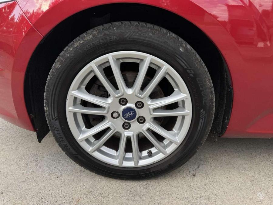 Sarkans Ford Mondeo 2013 Alīta, ar dzinēja tilpumu 2.00 L un nobraukumu 291 tūkst. km par 3950 €, foto 31 vietnē AUTOMOTO.COM.LV