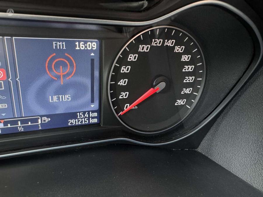 Sarkans Ford Mondeo 2013 Alīta, ar dzinēja tilpumu 2.00 L un nobraukumu 291 tūkst. km par 3950 €, foto 36 vietnē AUTOMOTO.COM.LV