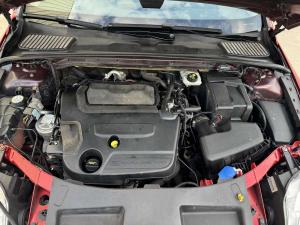 Sarkans Ford Mondeo 2013 Alīta, ar dzinēja tilpumu 2.00 L un nobraukumu 291 tūkst. km par 3950 €, foto 37 vietnē AUTOMOTO.COM.LV