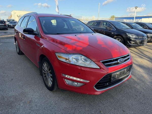 Ford Mondeo 2013 in Marijampole on AUTOMOTO.COM.LV Red Ford Mondeo 2013 in Marijampole, with an engine capacity of 1.56 L and mileage of 274 thousand km for 1750 €, photo 3 on AUTOMOTO.COM.LV