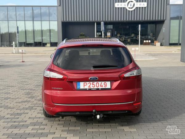 Red Ford Mondeo 2014 in Siauliai, with an engine capacity of 1.60 L and mileage of 289 thousand km for 5000 €, photo 5 on AUTOMOTO.COM.LV