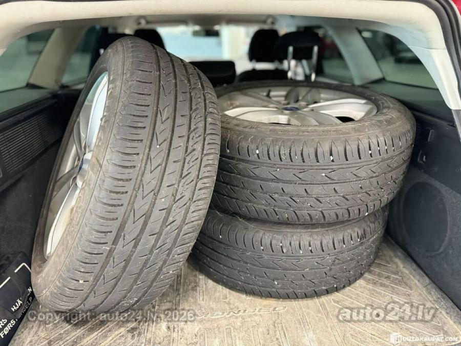 Sarkans Ford Mondeo 2015 Paide, ar dzinēja tilpumu 2.00 L un nobraukumu 275 tūkst. km par 9400 €, foto 13 vietnē AUTOMOTO.COM.LV