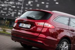 Red Ford Mondeo 2015 in Jelgava, with an engine capacity of 1.50 L and mileage of 221 thousand km for 9900 €, photo 13 on AUTOMOTO.COM.LV