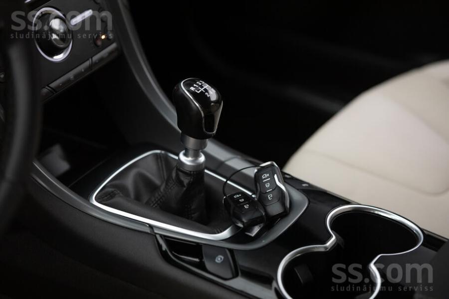 Red Ford Mondeo 2015 in Jelgava, with an engine capacity of 1.50 L and mileage of 221 thousand km for 9900 €, photo 23 on AUTOMOTO.COM.LV