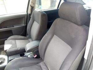 Ford Mondeo 2002 in Trakai, with an engine capacity of 2.00 L and mileage of 300 thousand km for 450 €, photo 8 on AUTOMOTO.COM.LV