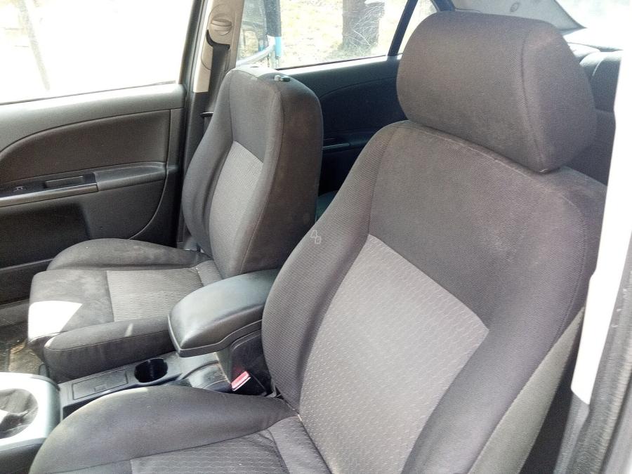 Ford Mondeo 2002 in Trakai, with an engine capacity of 2.00 L and mileage of 300 thousand km for 450 €, photo 8 on AUTOMOTO.COM.LV