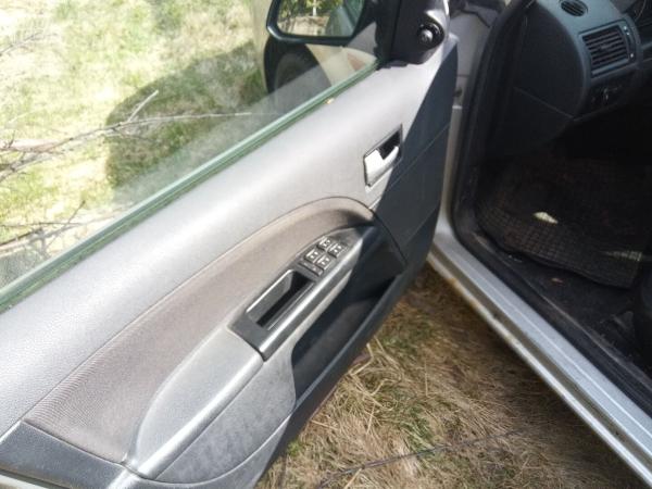 Ford Mondeo 2002 in Trakai, with an engine capacity of 2.00 L and mileage of 300 thousand km for 450 €, photo 8 on AUTOMOTO.COM.LV