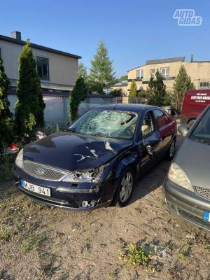 Ford Mondeo 2003 in Panevezys, with an engine capacity of 2.00 L and mileage of 219 thousand km for 1000 €, photo 3 on AUTOMOTO.COM.LV