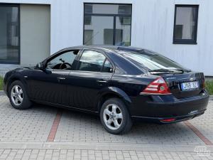 Ford Mondeo 2005 in Vilnius, with an engine capacity of 1.80 L and mileage of 214 thousand km for 850 €, photo 8 on AUTOMOTO.COM.LV