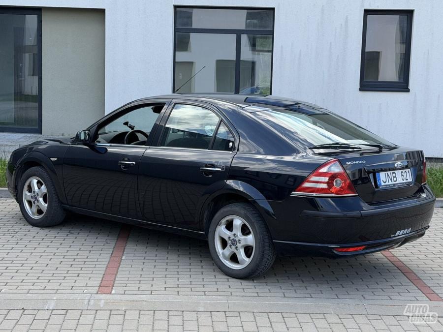 Ford Mondeo 2005 in Vilnius, with an engine capacity of 1.80 L and mileage of 214 thousand km for 850 €, photo 8 on AUTOMOTO.COM.LV