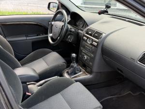 Ford Mondeo 2005 in Vilnius, with an engine capacity of 1.80 L and mileage of 214 thousand km for 850 €, photo 10 on AUTOMOTO.COM.LV