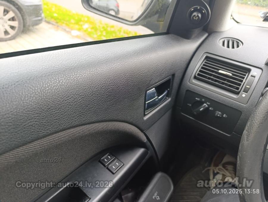 Ford Mondeo 2007 in Paide, with an engine capacity of 1.80 L and mileage of 336 thousand km for 950 €, photo 11 on AUTOMOTO.COM.LV