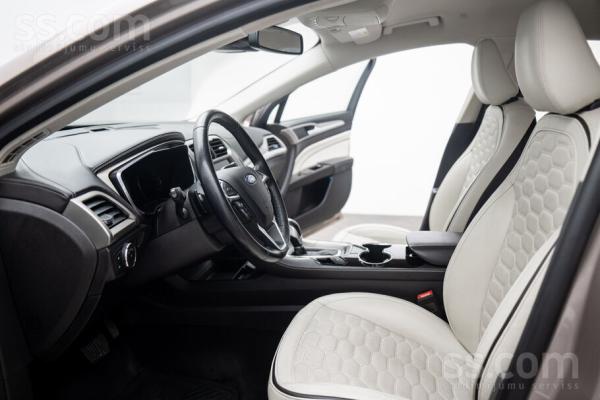 Ford Mondeo 2017 in Riga, with an engine capacity of 2.00 L and mileage of 170 thousand km for 13999 €, photo 7 on AUTOMOTO.COM.LV