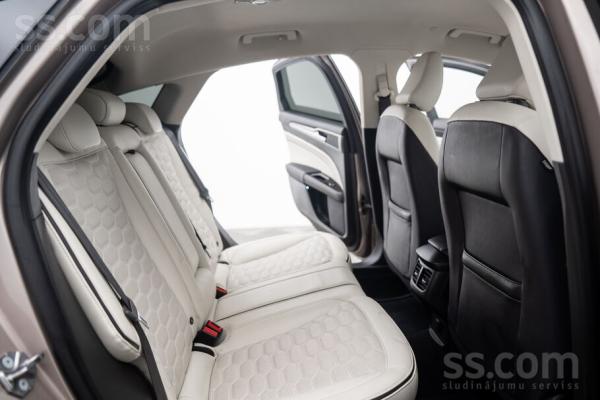 Ford Mondeo 2017 in Riga, with an engine capacity of 2.00 L and mileage of 170 thousand km for 13999 €, photo 9 on AUTOMOTO.COM.LV
