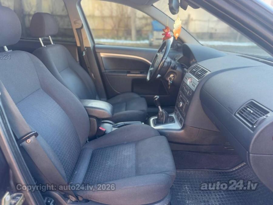 Ford Mondeo 2004 in Narva, with an engine capacity of 2.00 L and mileage of 381 thousand km for 600 €, photo 7 on AUTOMOTO.COM.LV