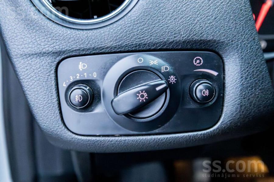 Ford Mondeo 2008 Rīga, ar dzinēja tilpumu 2.00 L un nobraukumu 386 tūkst. km par 3490 €, foto 13 vietnē AUTOMOTO.COM.LV