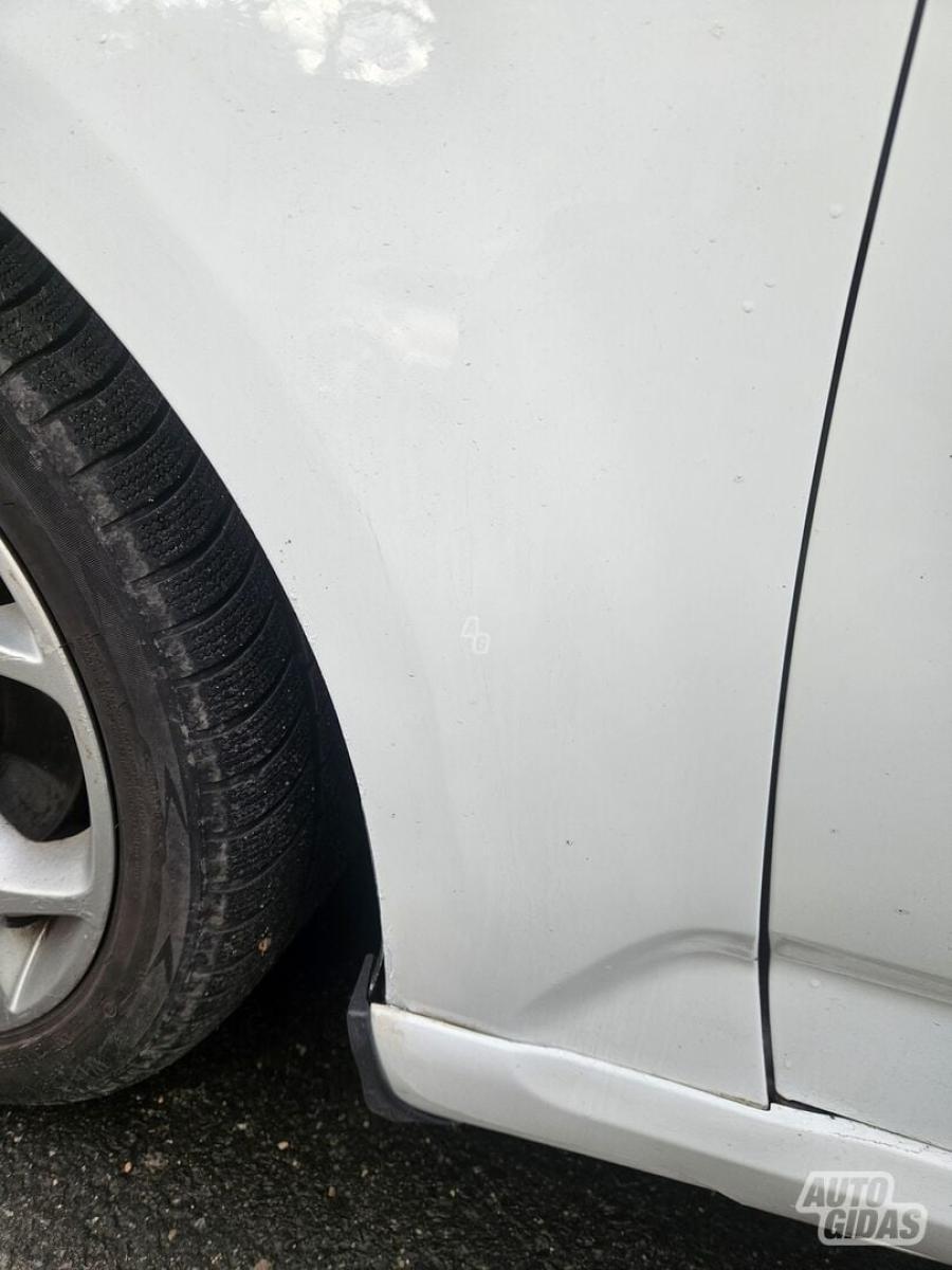Ford Mondeo 2008 Šauļi, ar dzinēja tilpumu 2.00 L un nobraukumu 290 tūkst. km par 1500 €, foto 12 vietnē AUTOMOTO.COM.LV