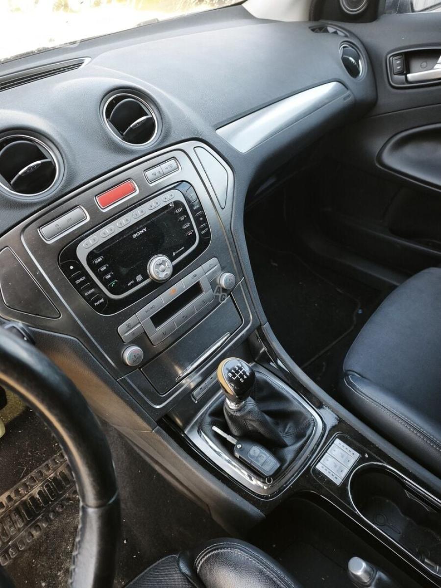 Ford Mondeo 2008 Panevēža, ar dzinēja tilpumu 2.50 L un nobraukumu 350 tūkst. km par 600 €, foto 10 vietnē AUTOMOTO.COM.LV