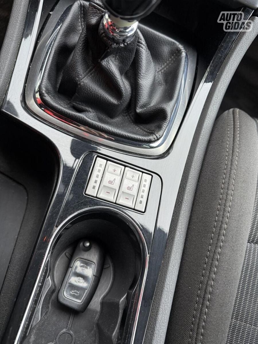 Ford Mondeo 2009 in Alytus, with an engine capacity of 2.00 L and mileage of 284 thousand km for 2650 €, photo 20 on AUTOMOTO.COM.LV
