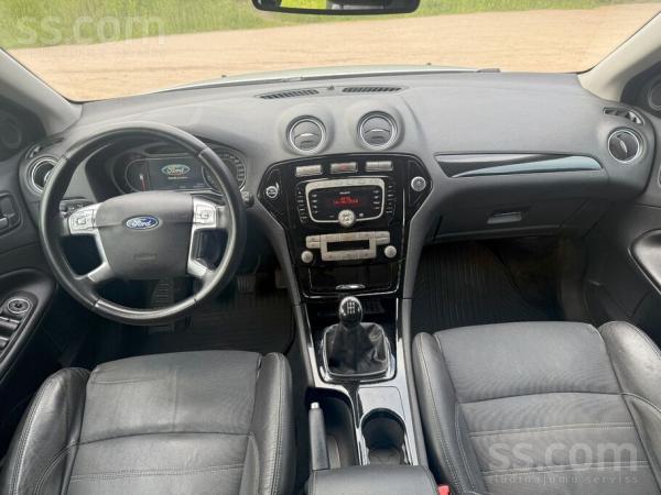 Ford Mondeo 2010 in Riga, with an engine capacity of 2.00 L and mileage of 371 thousand km for 2100 €, photo 5 on AUTOMOTO.COM.LV