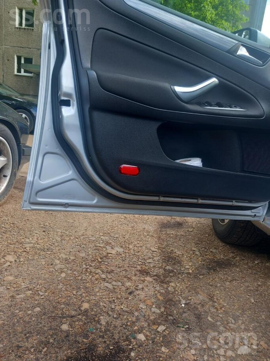 Ford Mondeo 2011 Rīga, ar dzinēja tilpumu 2.00 L un nobraukumu 306 tūkst. km par 3500 €, foto 8 vietnē AUTOMOTO.COM.LV
