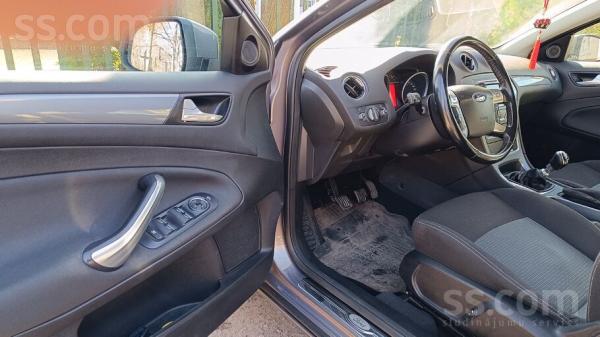 Ford Mondeo 2012 Rīga, ar dzinēja tilpumu 1.60 L un nobraukumu 235 tūkst. km par 3450 €, foto 7 vietnē AUTOMOTO.COM.LV