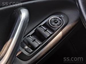 Ford Mondeo 2012 Rīga, ar dzinēja tilpumu 1.60 L un nobraukumu 370 tūkst. km par 3150 €, foto 17 vietnē AUTOMOTO.COM.LV