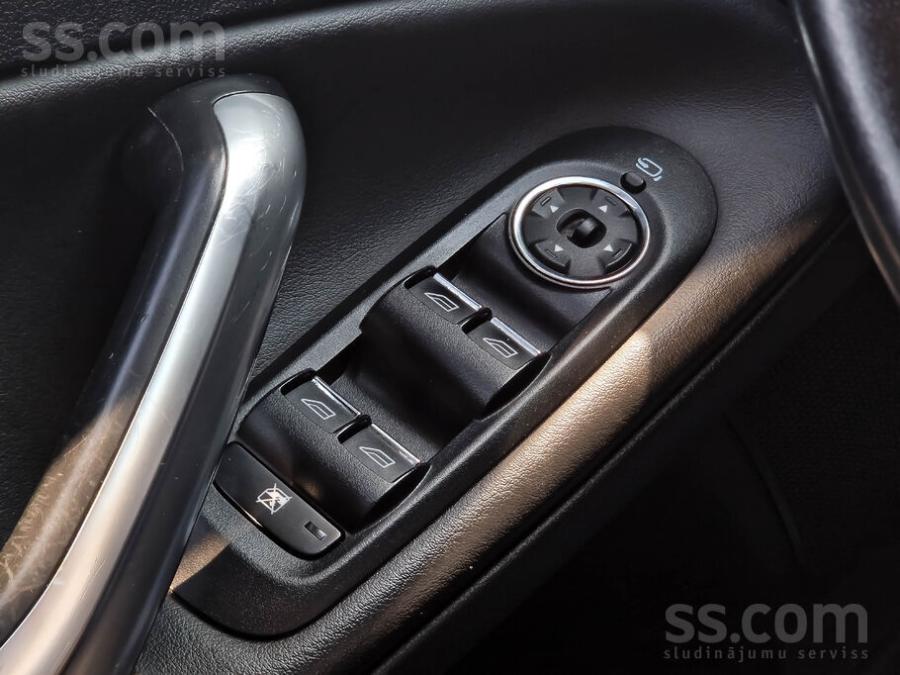 Ford Mondeo 2012 Rīga, ar dzinēja tilpumu 1.60 L un nobraukumu 370 tūkst. km par 3150 €, foto 17 vietnē AUTOMOTO.COM.LV