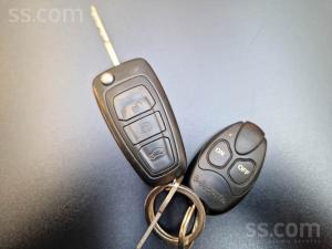 Ford Mondeo 2012 Rīga, ar dzinēja tilpumu 1.60 L un nobraukumu 370 tūkst. km par 3150 €, foto 18 vietnē AUTOMOTO.COM.LV