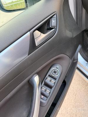 Ford Mondeo 2013 in Saldus, with an engine capacity of 2.00 L and mileage of 274 thousand km for 4500 €, photo 12 on AUTOMOTO.COM.LV