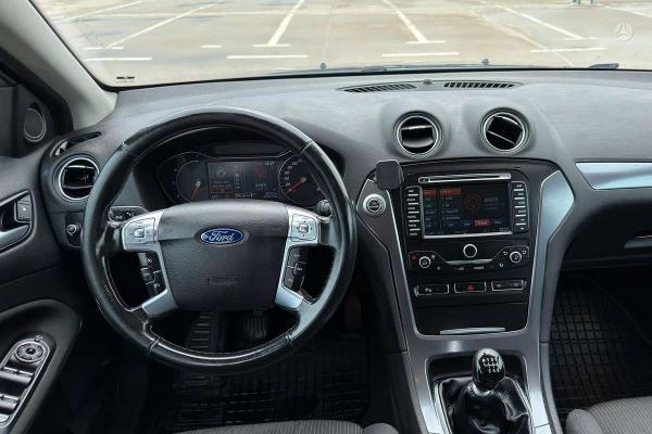 Ford Mondeo 2013 in Vilnius, with an engine capacity of 2.00 L and mileage of 457 thousand km for 2300 €, photo 10 on AUTOMOTO.COM.LV