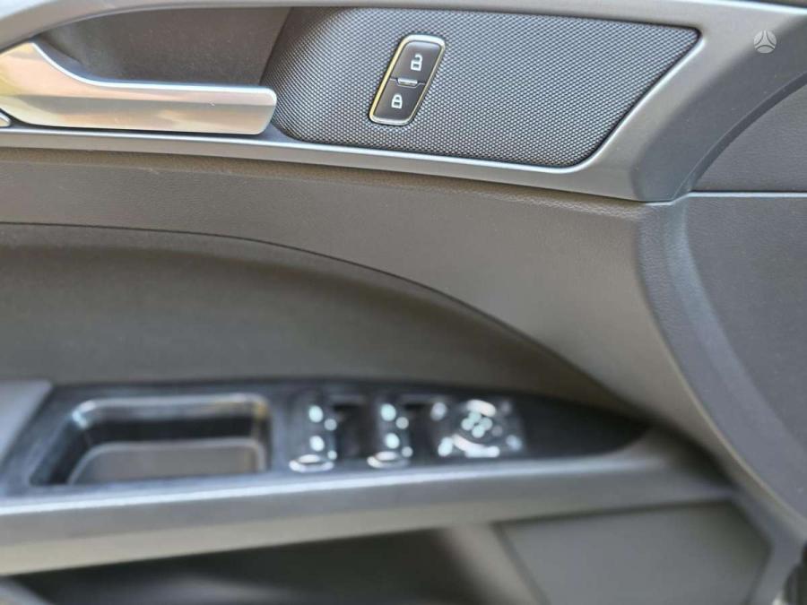 Ford Mondeo 2016 in Siauliai, with an engine capacity of 2.00 L and mileage of 238 thousand km for 7190 €, photo 17 on AUTOMOTO.COM.LV