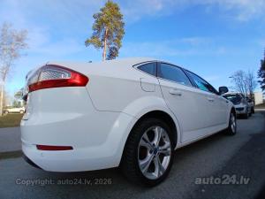 White Ford Mondeo 2011 in Tallinn, with an engine capacity of 2.00 L and mileage of 248 thousand km for 4199 €, photo 9 on AUTOMOTO.COM.LV