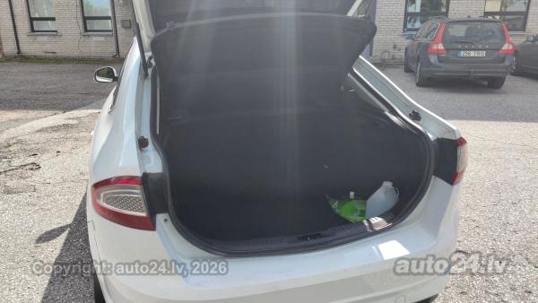 White Ford Mondeo 2012 in Tartu, with an engine capacity of 2.00 L and mileage of 127 thousand km for 6600 €, photo 10 on AUTOMOTO.COM.LV
