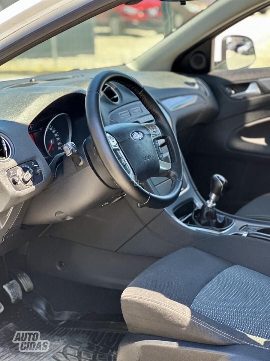 Balts Ford Mondeo 2013 Kretinga, ar dzinēja tilpumu 2.00 L un nobraukumu 335 tūkst. km par 5000 €, foto 11 vietnē AUTOMOTO.COM.LV