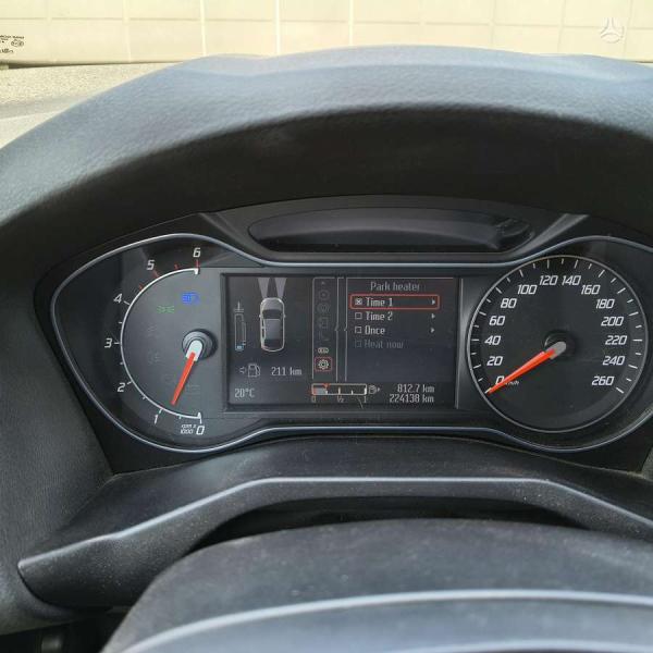 White Ford Mondeo 2013 in Kaunas, with an engine capacity of 2.00 L and mileage of 224 thousand km for 2900 €, photo 2 on AUTOMOTO.COM.LV
