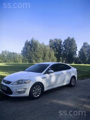 Balts Ford Mondeo 2013 Jelgava, ar dzinēja tilpumu 2.00 L un nobraukumu 284 tūkst. km par 3750 €, foto 3 vietnē AUTOMOTO.COM.LV