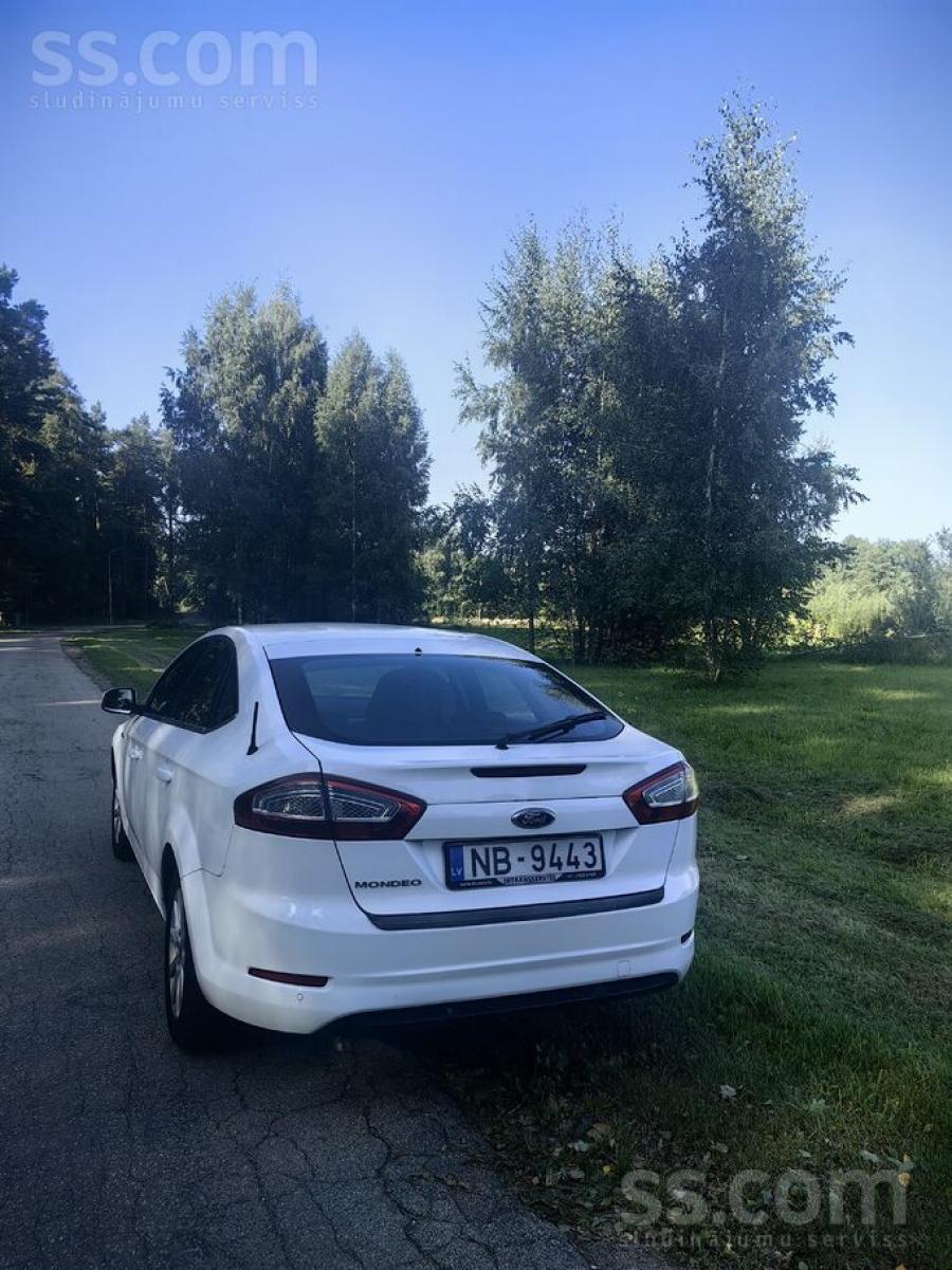 Balts Ford Mondeo 2013 Jelgava, ar dzinēja tilpumu 2.00 L un nobraukumu 284 tūkst. km par 3750 €, foto 4 vietnē AUTOMOTO.COM.LV
