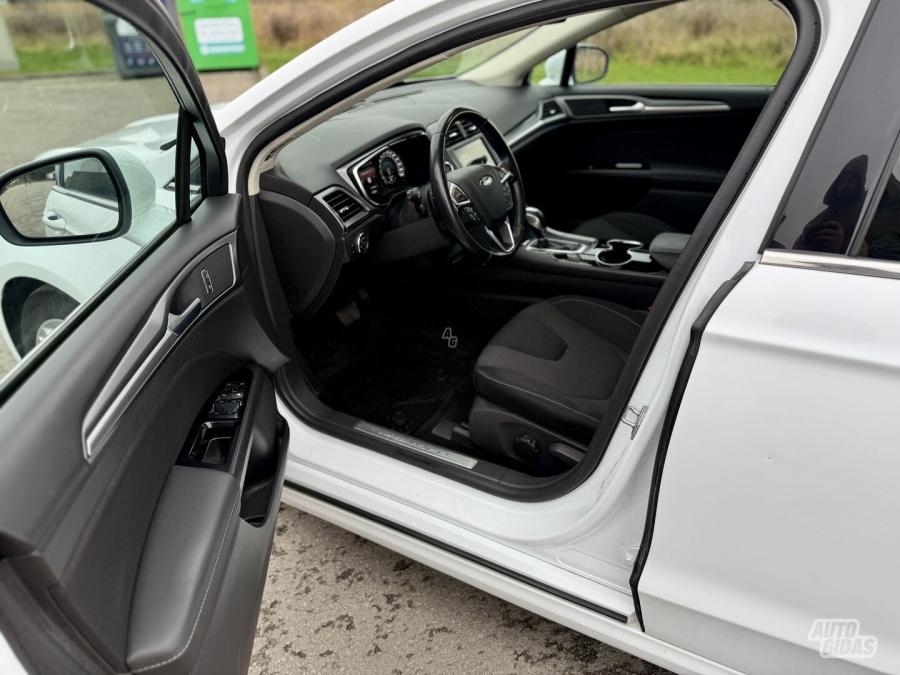Balts Ford Mondeo 2015 Šauļi, ar dzinēja tilpumu 1.50 L un nobraukumu 171 tūkst. km par 6700 €, foto 17 vietnē AUTOMOTO.COM.LV