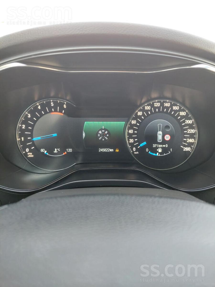Balts Ford Mondeo 2015 Rīga, ar dzinēja tilpumu 2.00 L un nobraukumu 246 tūkst. km par 7500 €, foto 3 vietnē AUTOMOTO.COM.LV