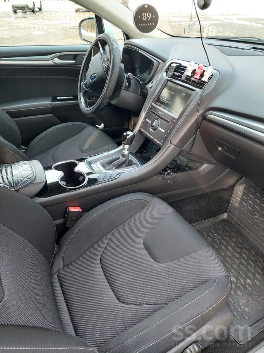 Balts Ford Mondeo 2015 Rīga, ar dzinēja tilpumu 2.00 L un nobraukumu 246 tūkst. km par 7500 €, foto 9 vietnē AUTOMOTO.COM.LV
