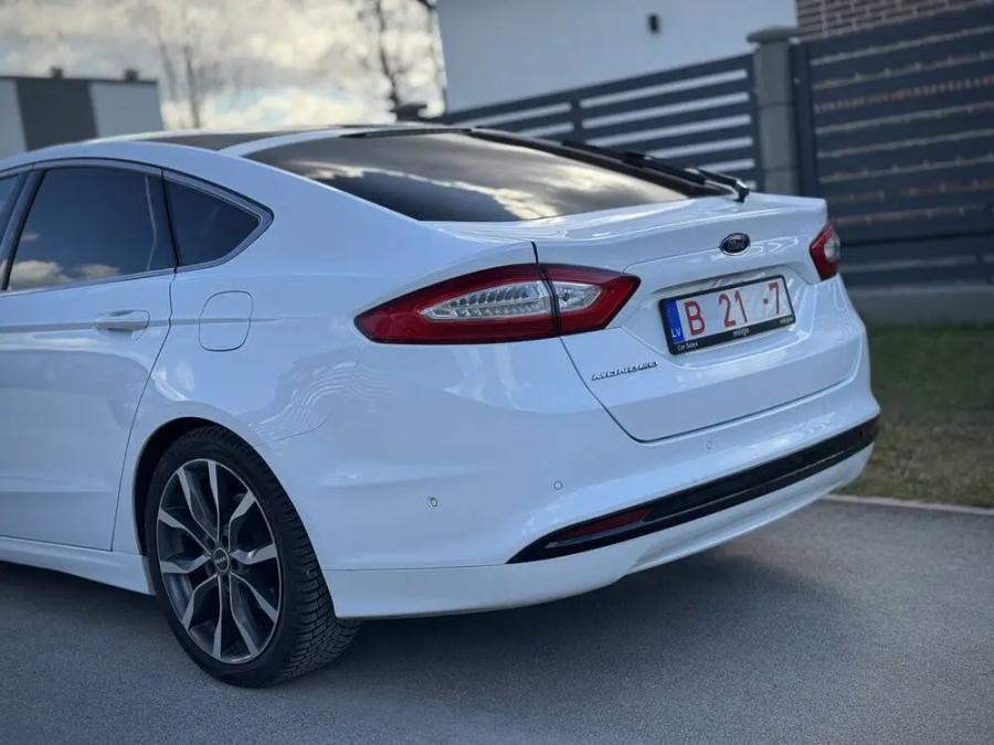 White Ford Mondeo 2015 in Jelgava, with an engine capacity of 2.00 L and mileage of 262 thousand km for 7950 €, photo 9 on AUTOMOTO.COM.LV